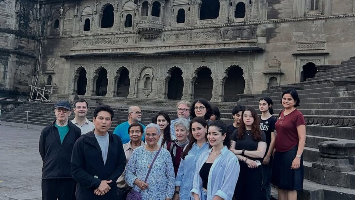 Saaniya Chandhok Spotted In Sachin Tendulkar's 'Family' Trip To Maheshwar