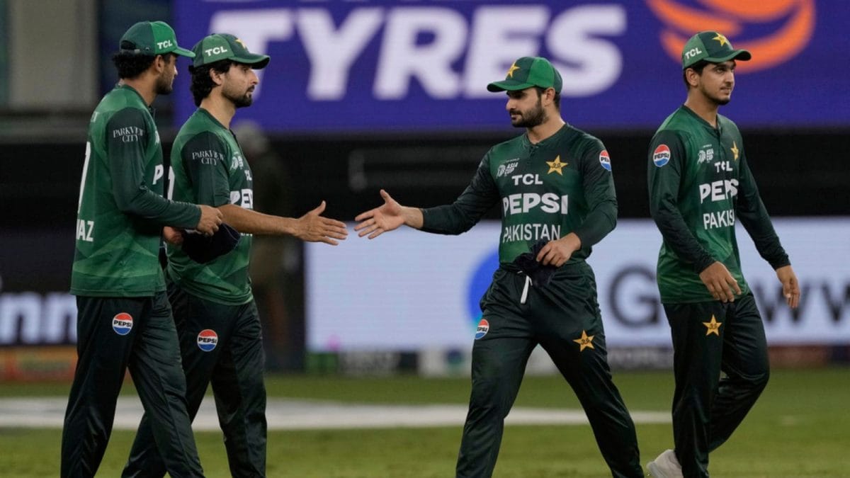 India Pakistan Handshake Controversy: Pakistan File Complaint Over ...