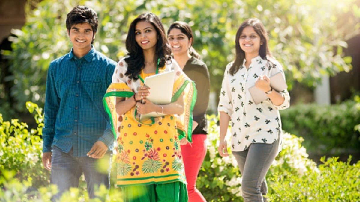 Careers After 12th: UG/PG Or Integrated 5-Year Course? Know The Difference