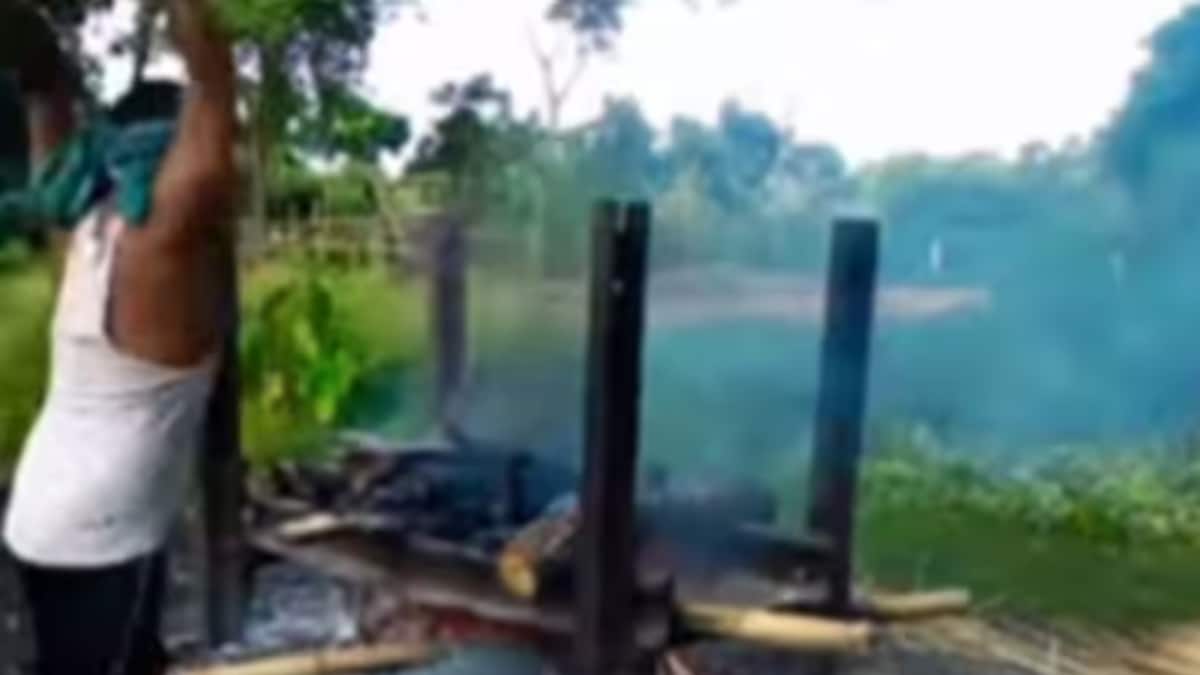 UP Man Vents His Anger On Friend’s Funeral Pyre Over Rs 50,000 Loan ...
