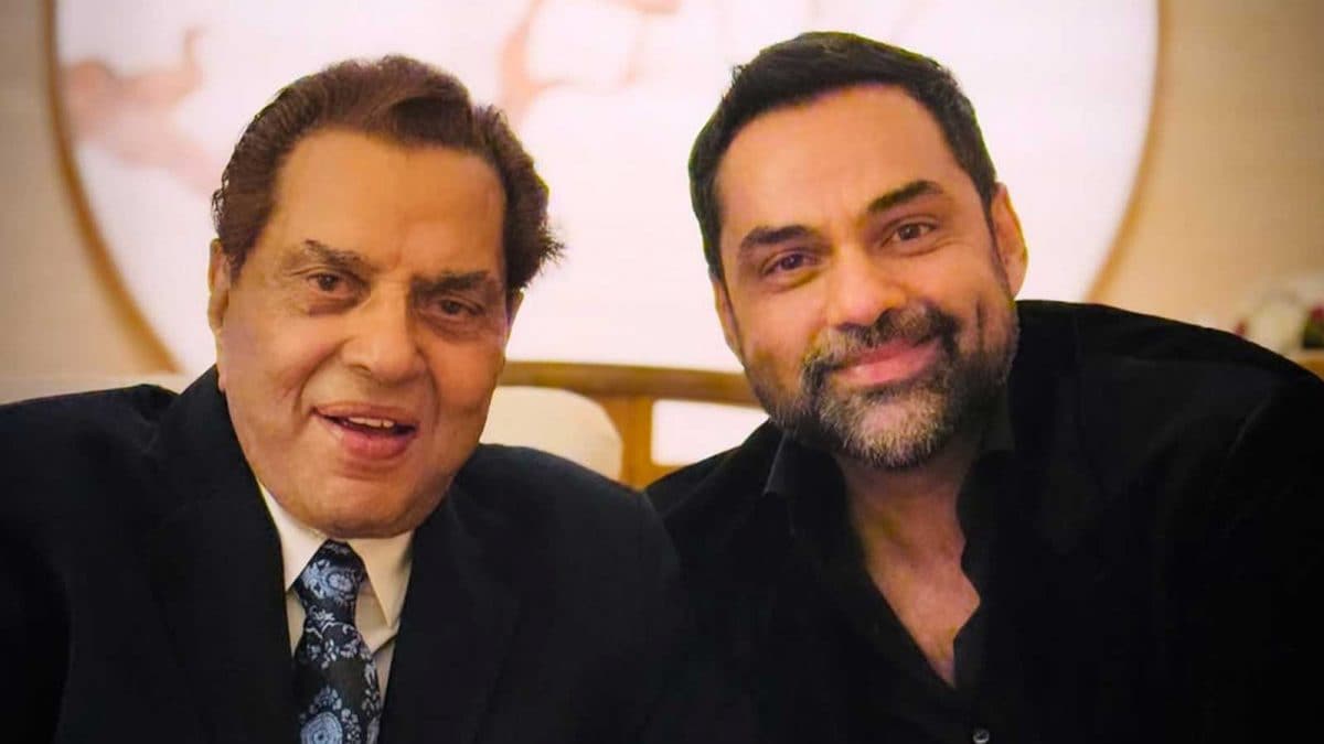 ‘Dev D With Lord D’: Abhay Deol Twins In Black With Uncle Dharmendra ...