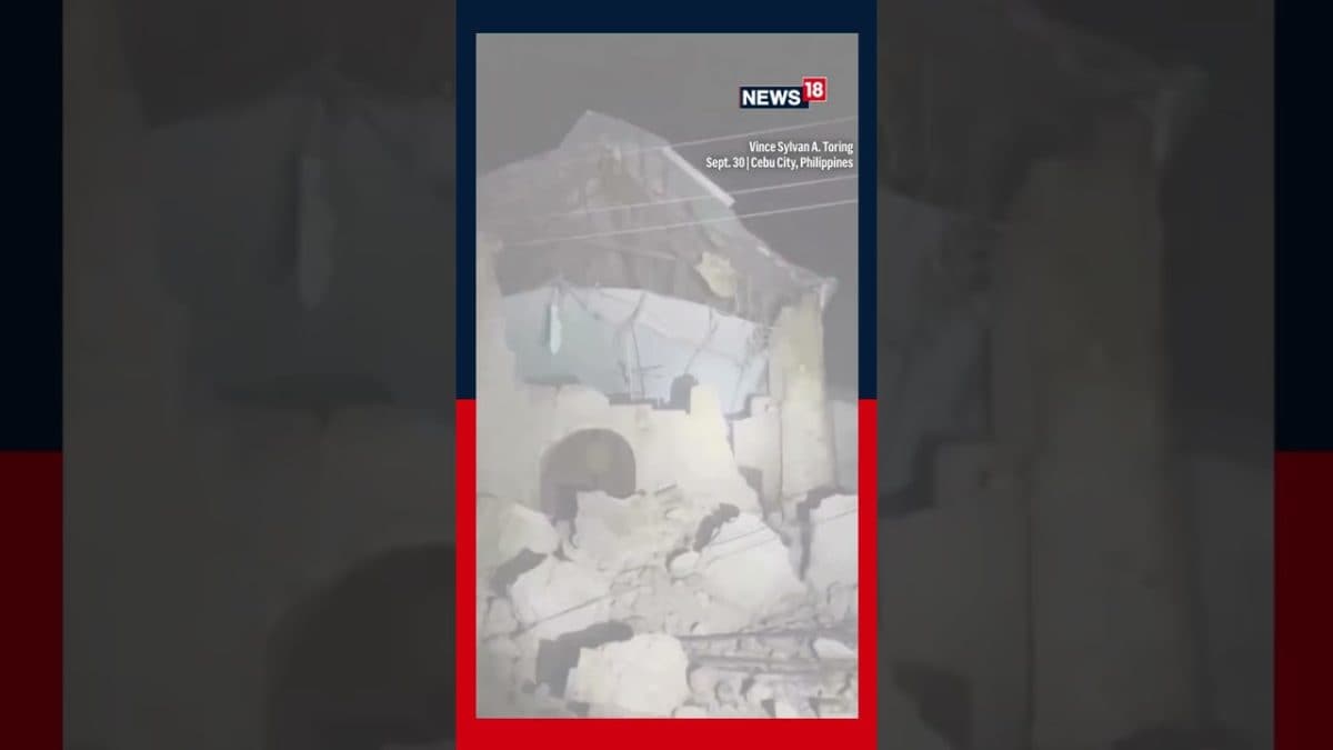 Shocking! Massive Chaos As Earthquake Hits During A Fashion Show Philippines | Viral | N18S