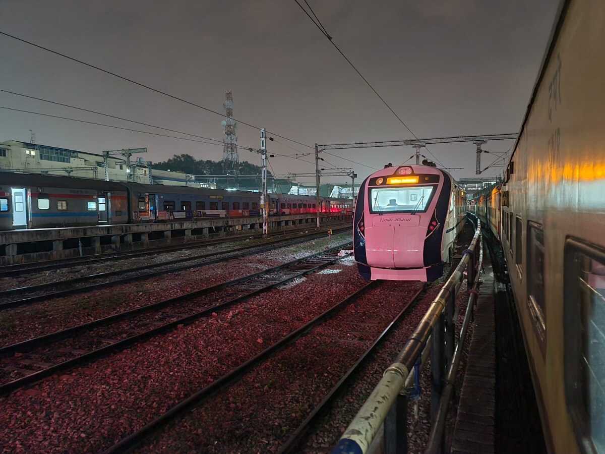 Vande Bharat Travel Guide: CC vs EC, Which Class Offers Better Experience?