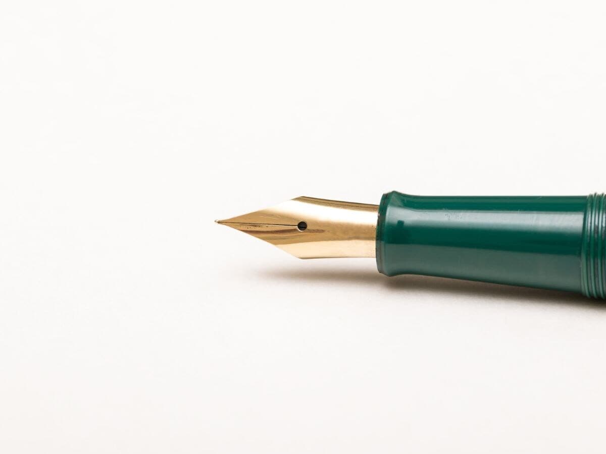 Do You Know Why Govt Officials Use Green Ink? Here’s What It Really Means
