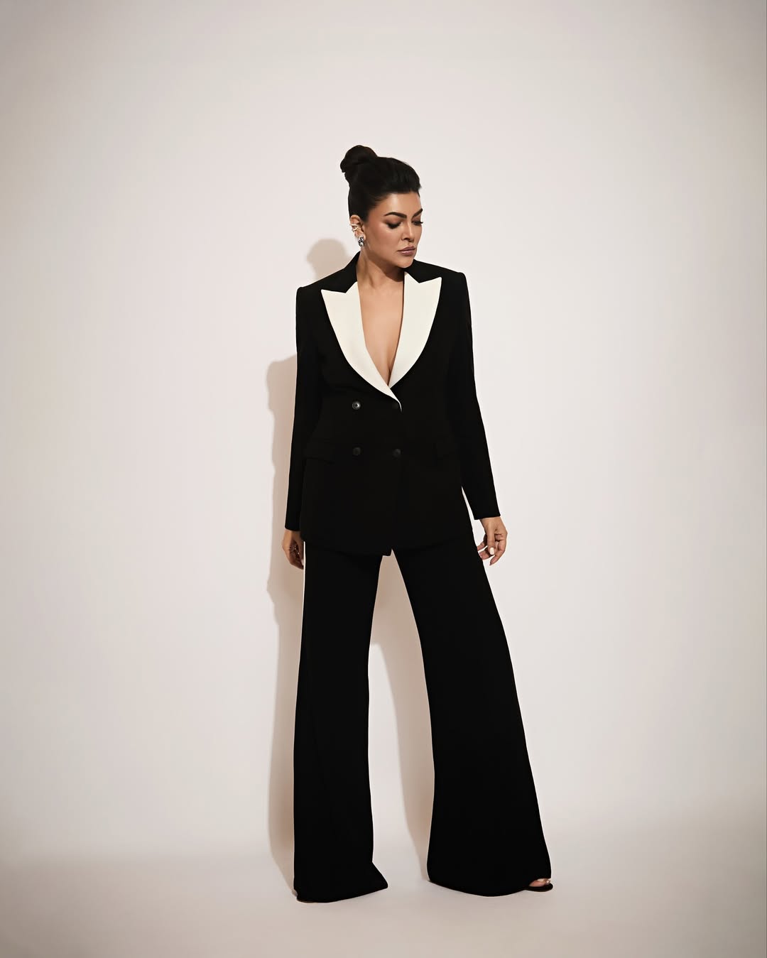 Sushmita Sen's First Boyfriend Left His Job To Make Her Miss Universe. Where Is He Now?