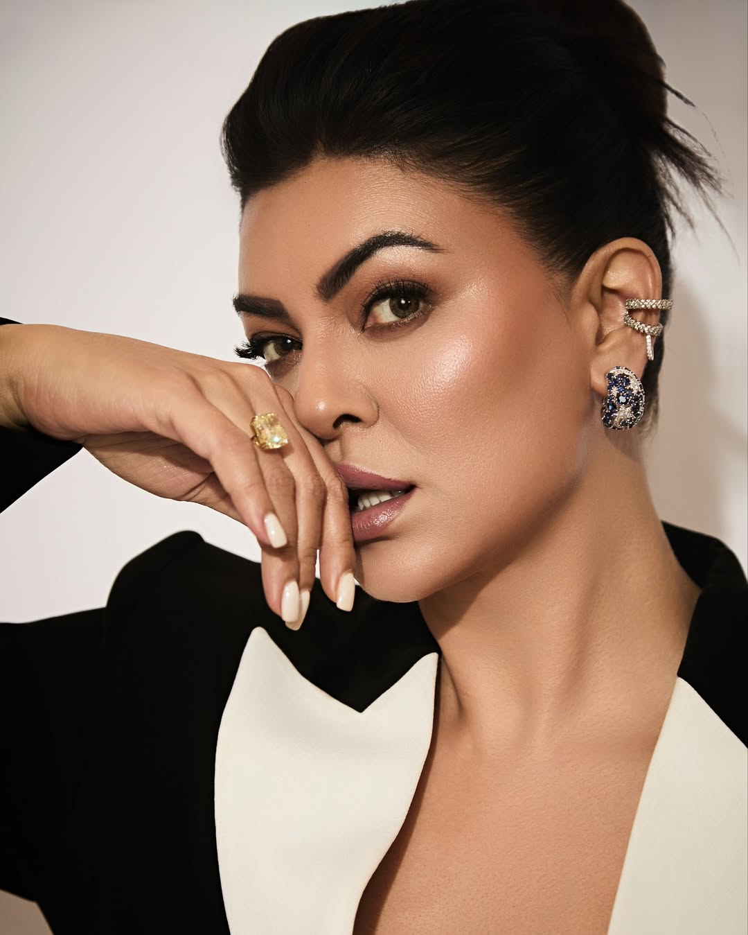 Sushmita Sen's First Boyfriend Left His Job To Make Her Miss Universe ...