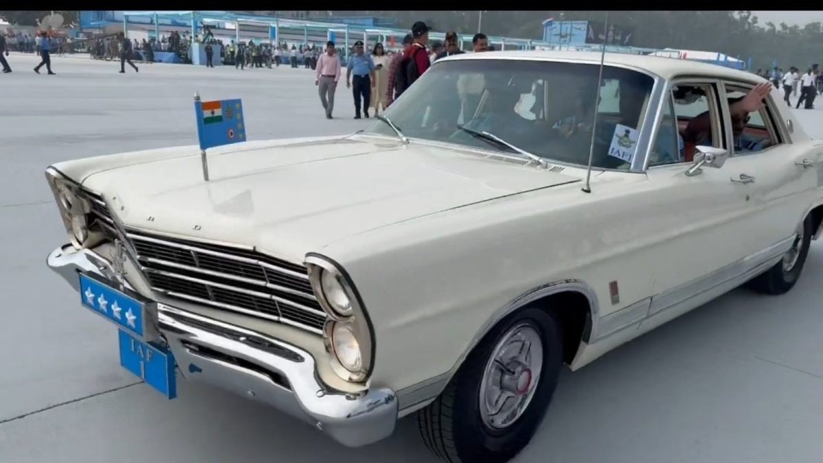 Air Force Chief Makes Grand Entry In Ex-Air Chief PC Lal’s Classic 1967 ...
