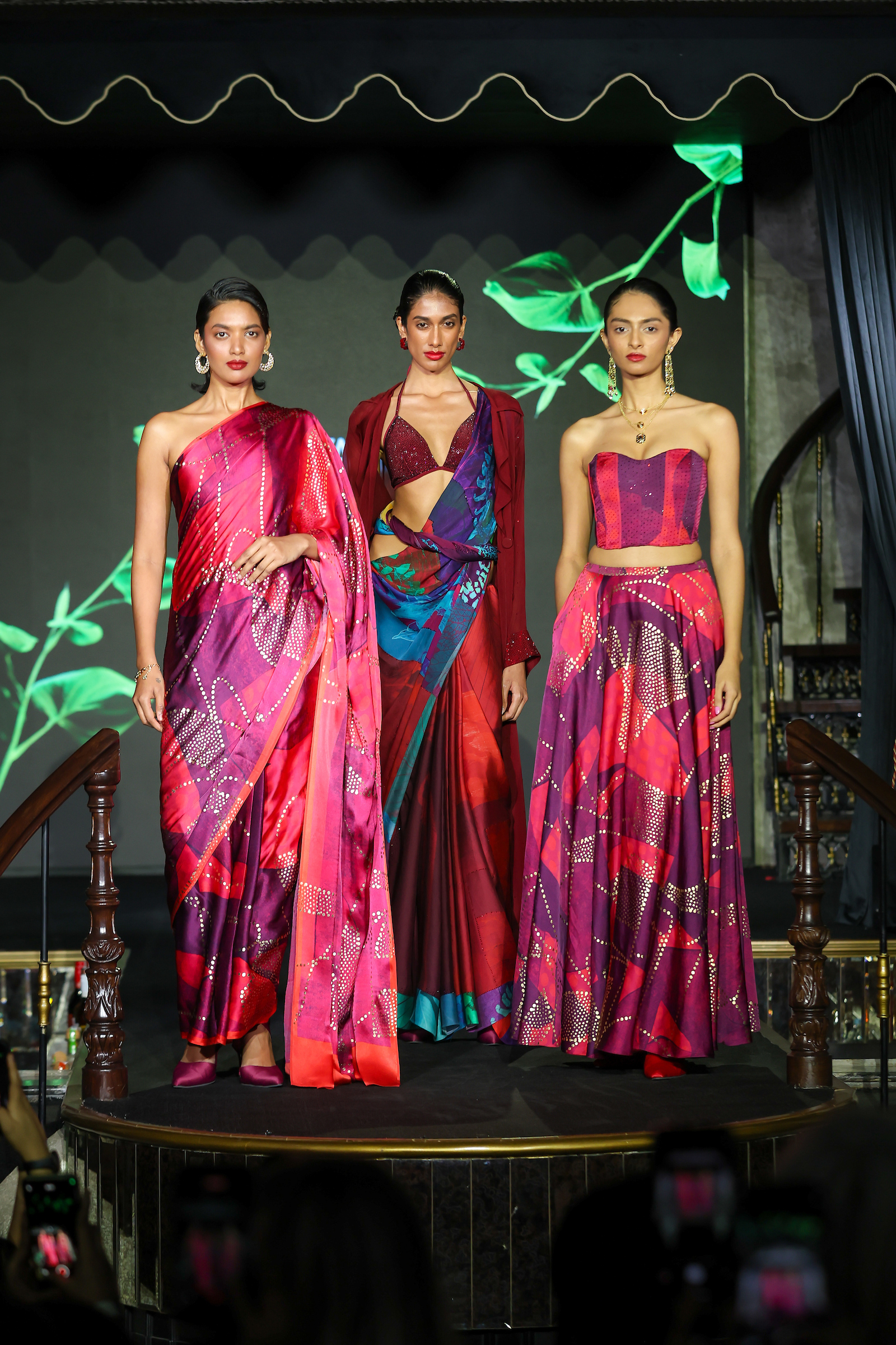 Aditi Rao Hydari Turns Showstopper At Lakmē Fashion Week X FDCI In A ...