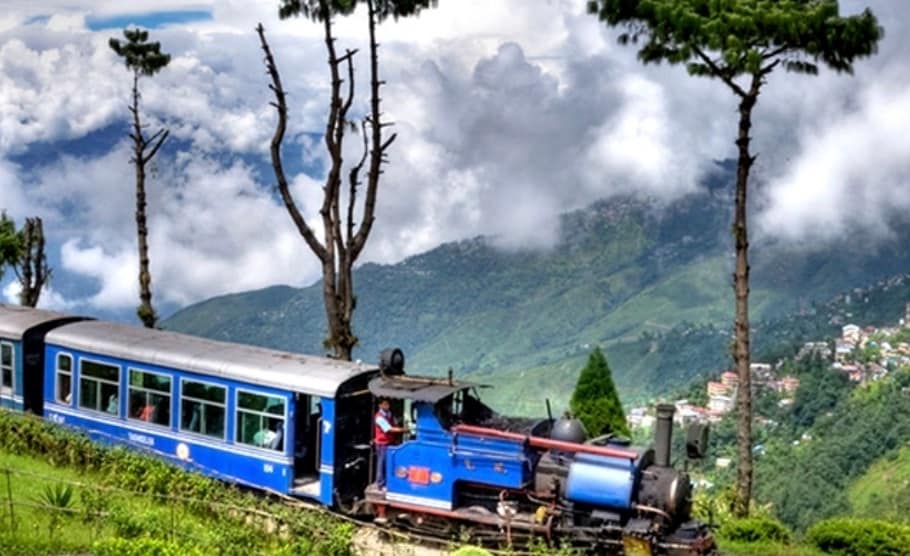 Top Winter Train Journeys in India: Kalka-Shimla, Darjeeling & More