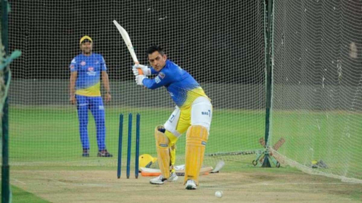 World No. 1 T20I Bowler Recalls Being Smacked By MS Dhoni In CSK Nets ...