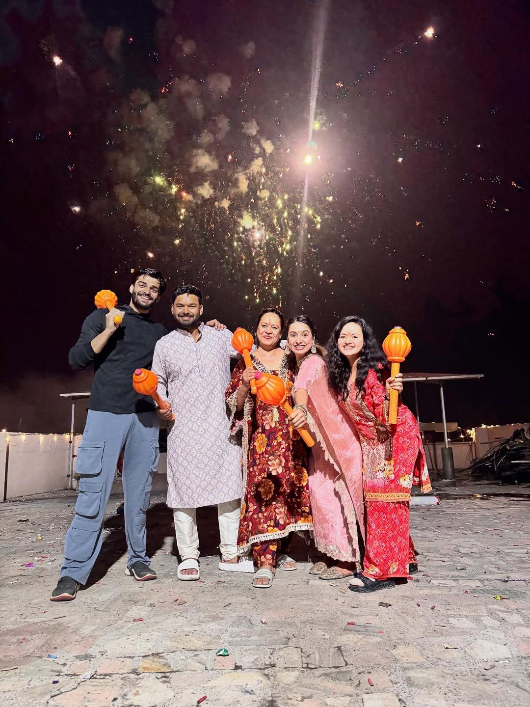 'From Tendulkar To Pant': Indian Cricketers Enjoy The Festival Of ...