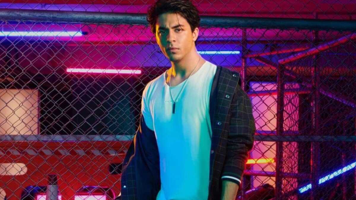 Aryan Khan Spotted Dodging Paparazzi; Is Something Brewing? | Bollywood ...