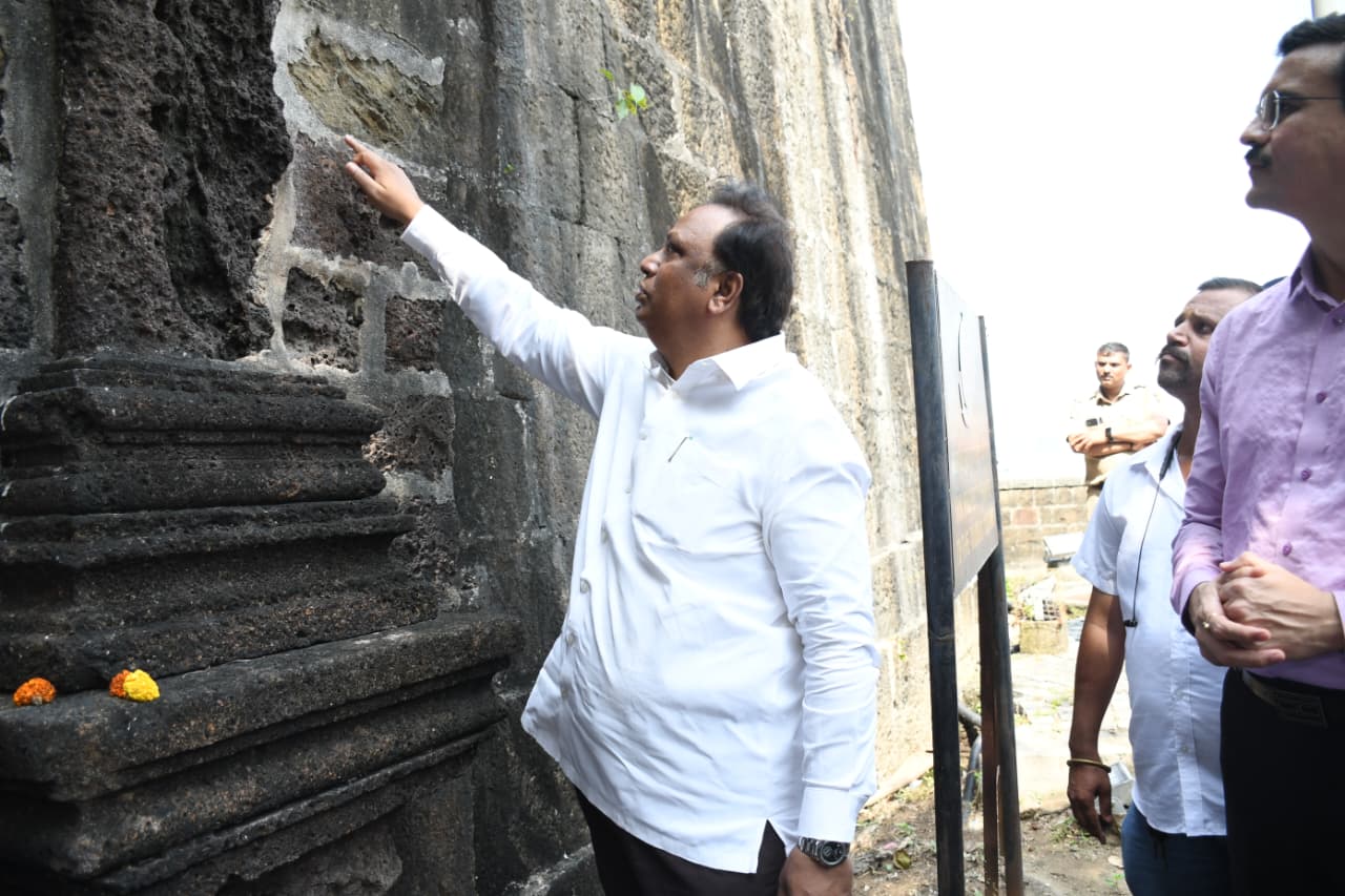 Mumbai's 13th-Century Mahim Fort Set For 'Wall-To-Wall' Revamp ...