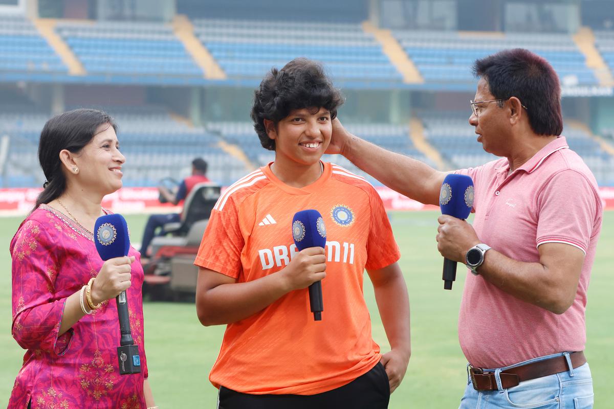Father Sold Business For Her Cricket Dreams, Played With Borrowed Bats ...