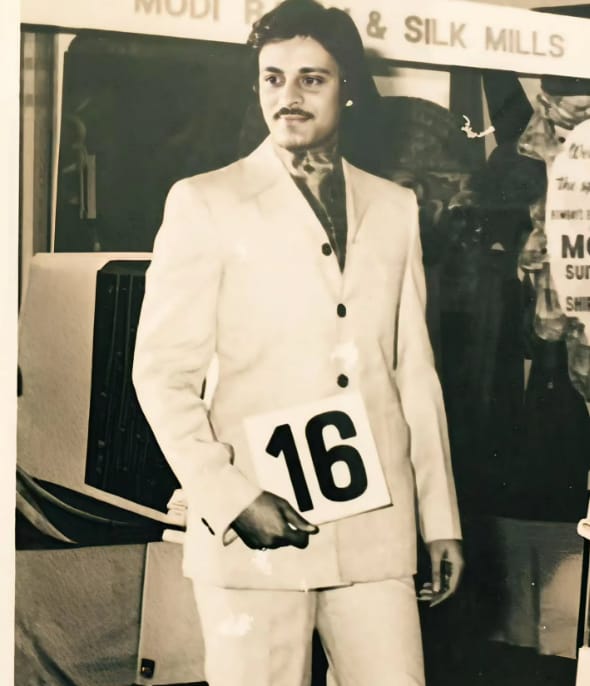 This 80s Actor, Once A Rival Of Amitabh Bachchan, Ended Up Working In B ...