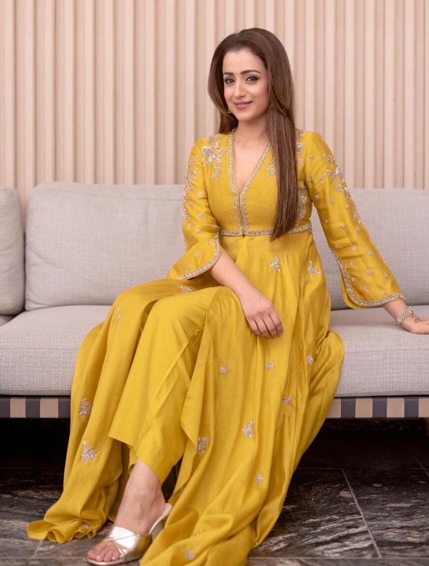 South Diva Trisha Krishnan Inspired Diwali Outfits For A Glam Festive Look