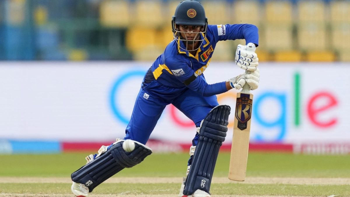 Sri Lanka Batter Left In Agony After Suffering Scary Hit To Knee, Video ...