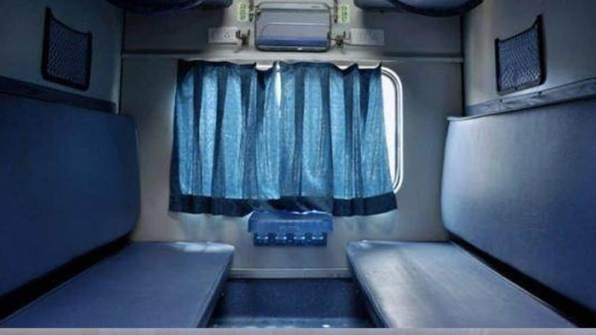 Woman ‘Hijacks’ Lower Berth, Ignores ‘Reserved’ Seat Holder Like It’s ...