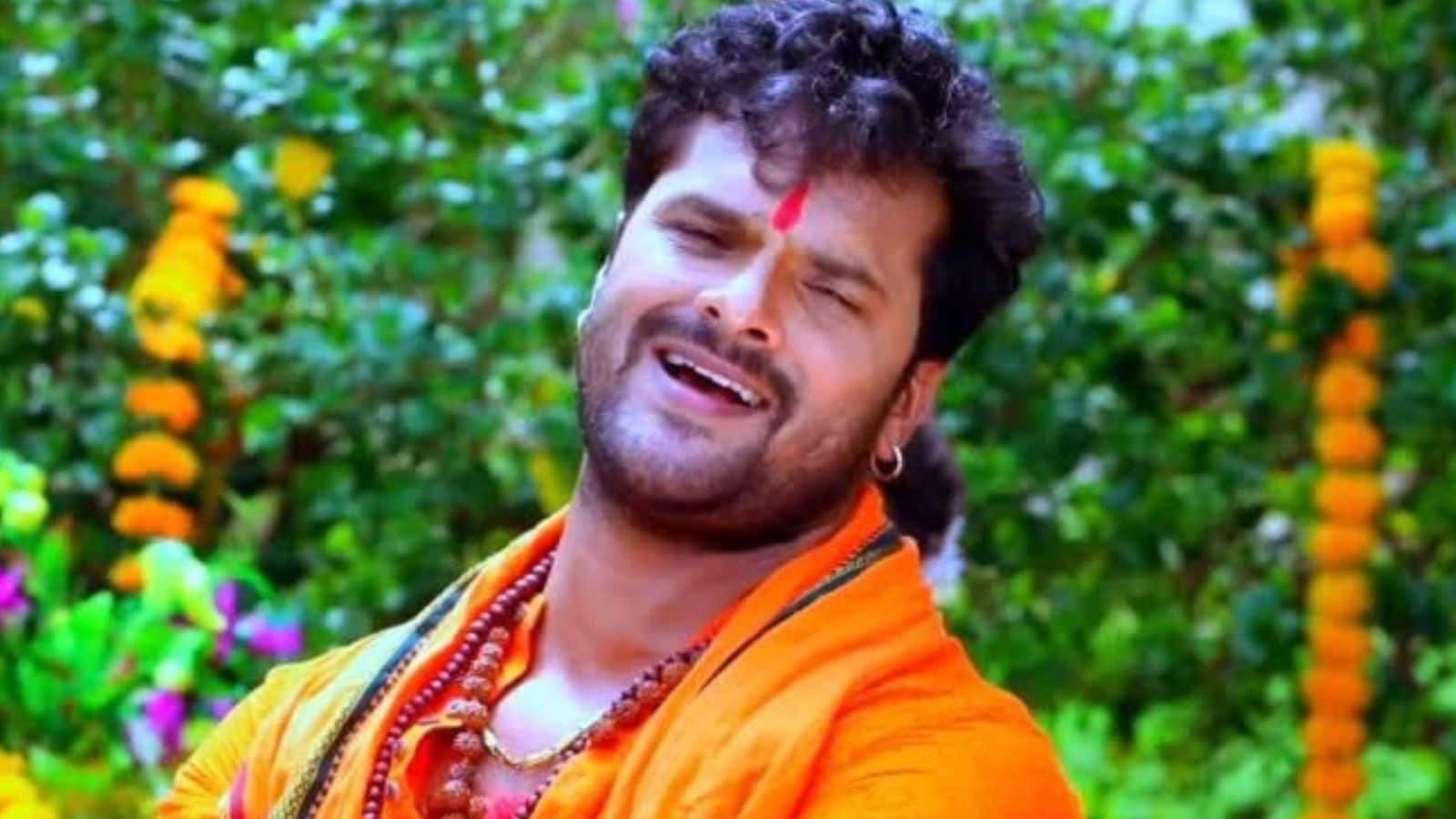 Bhojpuri Singer Once Sold Litti Chokha, Danced At Weddings To Make Ends ...