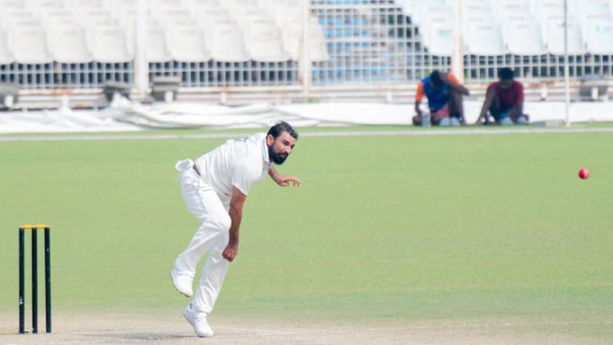 'Shami Is Fit & Bowling At His Best': Former Bengal Batter Sends Clear Message to Agarkar ...
