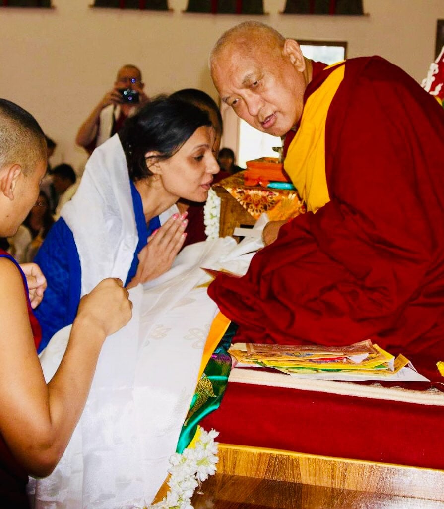 She Starred Alongside Akshay Kumar, Shared Stage With Aishwarya Rai ...