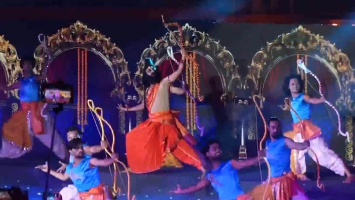 Ayodhya’s Deepotsav Creates New Guinness Record As 26 Lakh Diyas ...