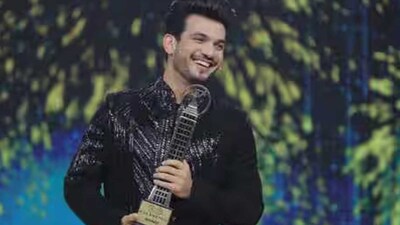 Arjun Bijlani Lifts Trophy In Rise And Fall, Shares Emotional Moment ...