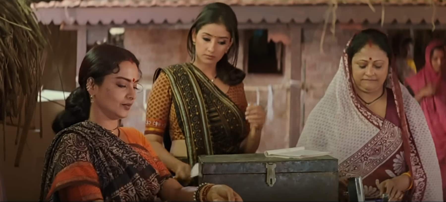 Rekha, Madhuri Dixit, Manisha Koirala In One Frame – Can You Guess The Film?