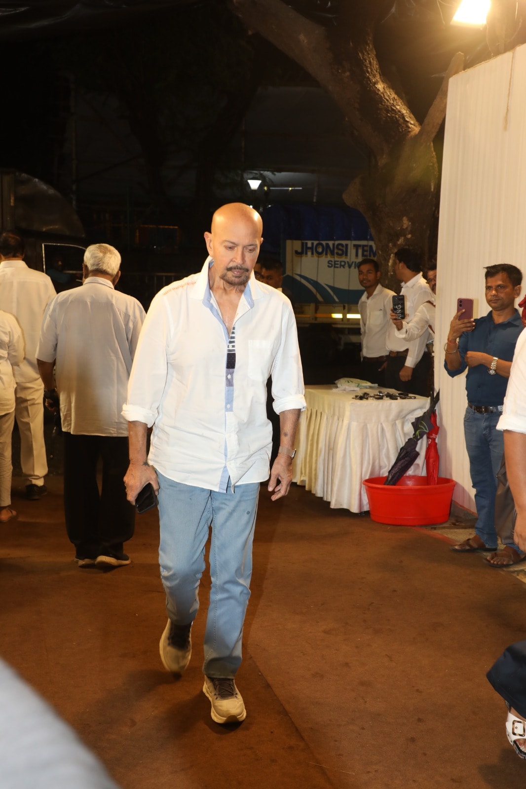 Satish Shah Prayer Meet in Mumbai Attended by Rakesh Roshan, Shabana Azmi