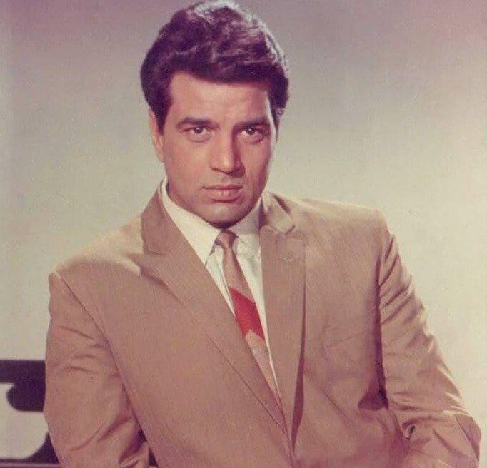 Dharmendra's First Salary: 3 Producers Signed Him But Paid Him Only ...