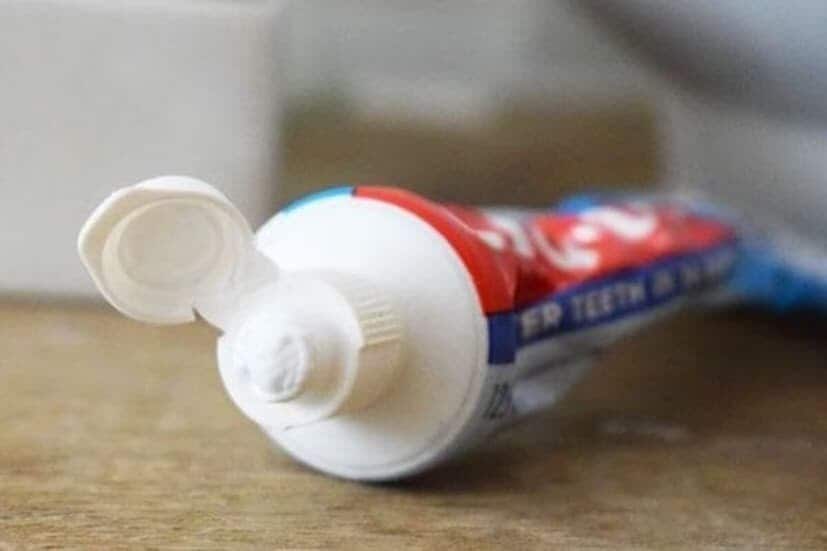 The Strange Truth About How Much Toothpaste Your Teeth Actually Need ...