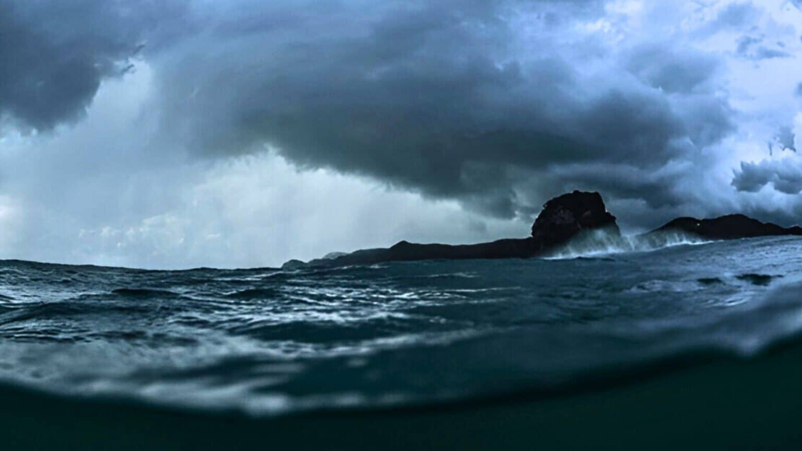 Hidden For 375 Years, Now Recognised As A Mysterious 8th Continent ...