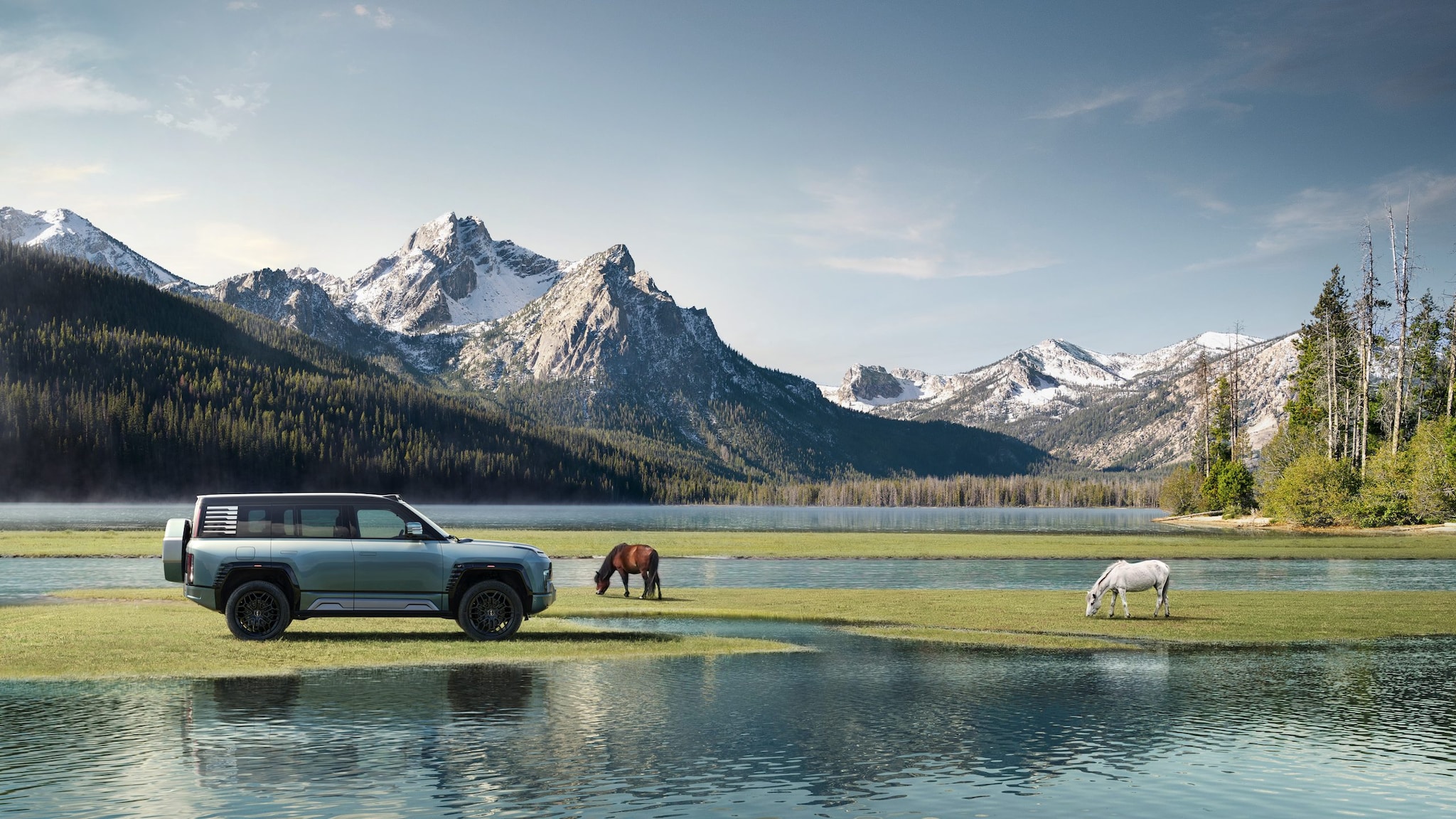 This SUV Can Float On Water For 30 Minutes, Can Even Spin 360 Degrees ...