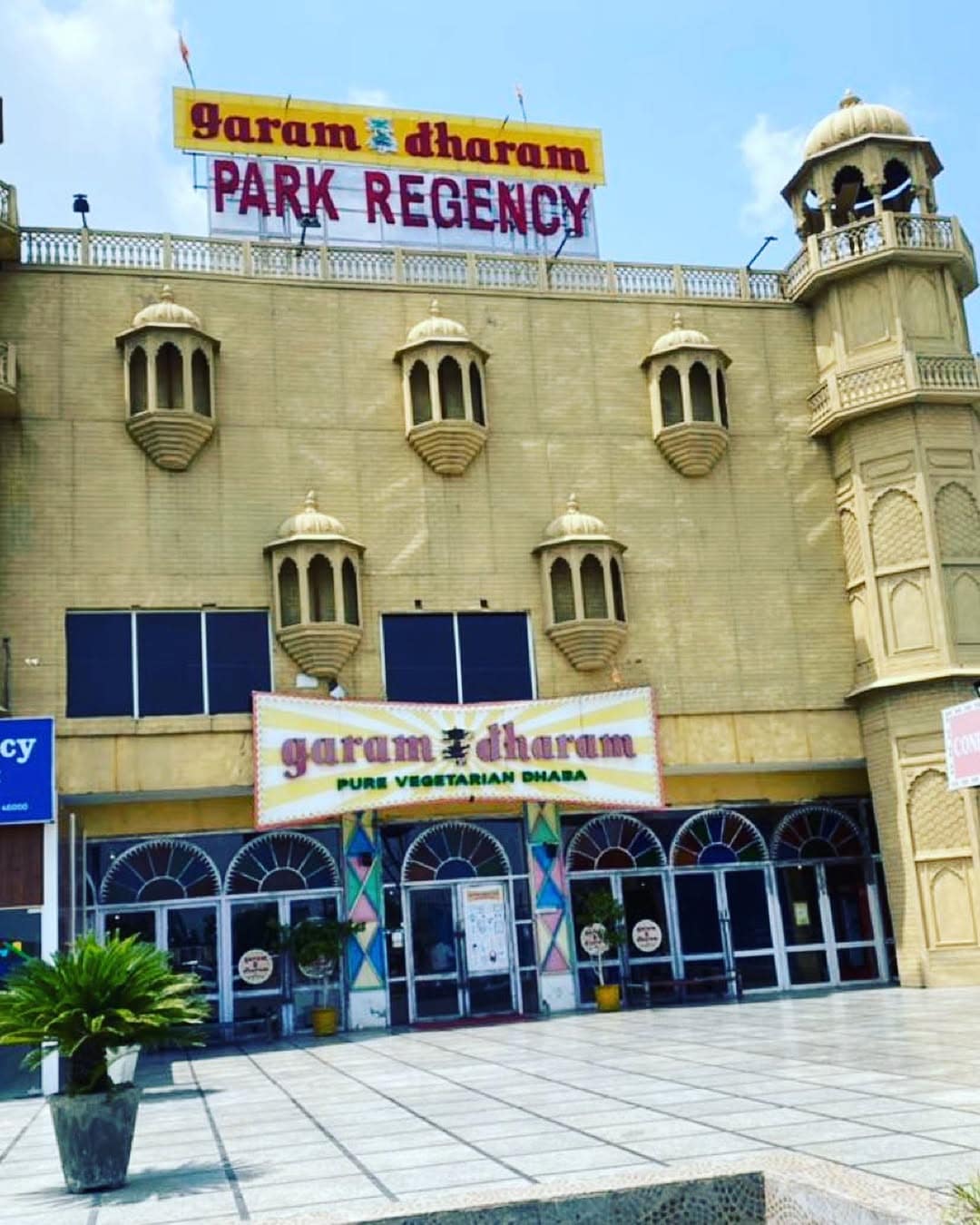 Is Murthal’s Famous Garam Dharam Dhaba Really Linked To Dharmendra ...