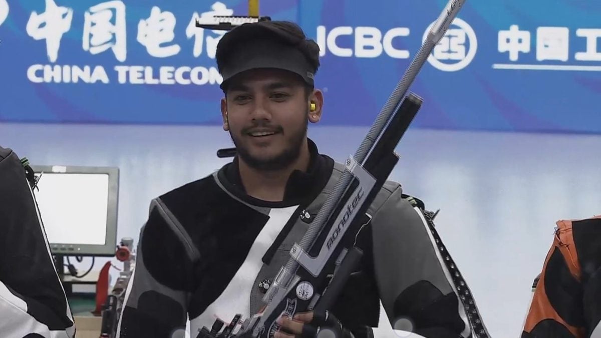 Indian Shooter Aishwary Tomar Equals World Record! Wins Silver At ISSF ...