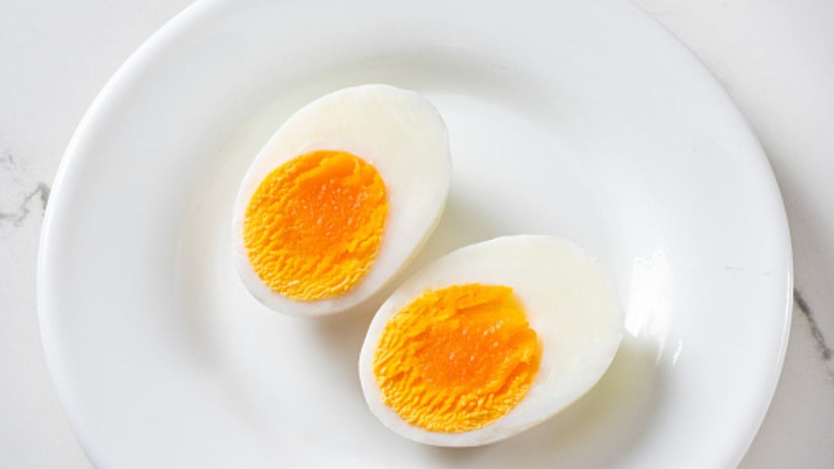How To Tell If An Egg Is Fresh Or Spoiled: Simple Tricks To Keep ...