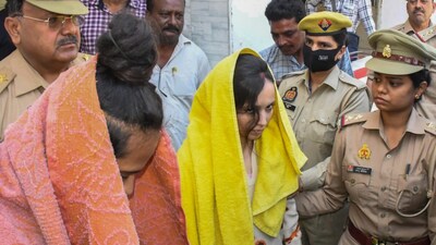 Meerut Murder Accused, Who Hid Husband’s Body In Blue Drum, Delivers ...