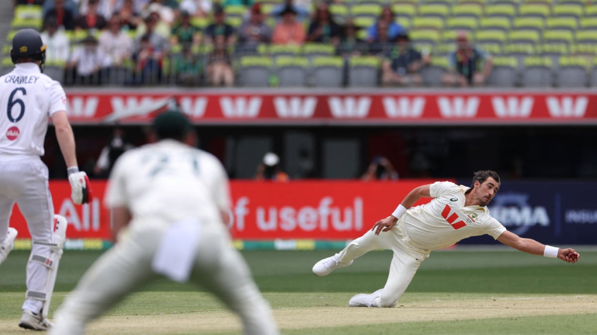 Mitchell Starc's Stunning Caught & Bowled Hands Zak Crawley A Pair ...