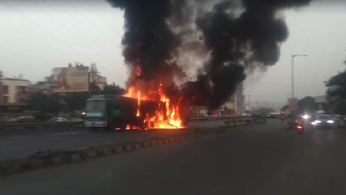 Dead Truck Driver, Cleaner Booked Over Pune Crash That Killed 8; FIR ...