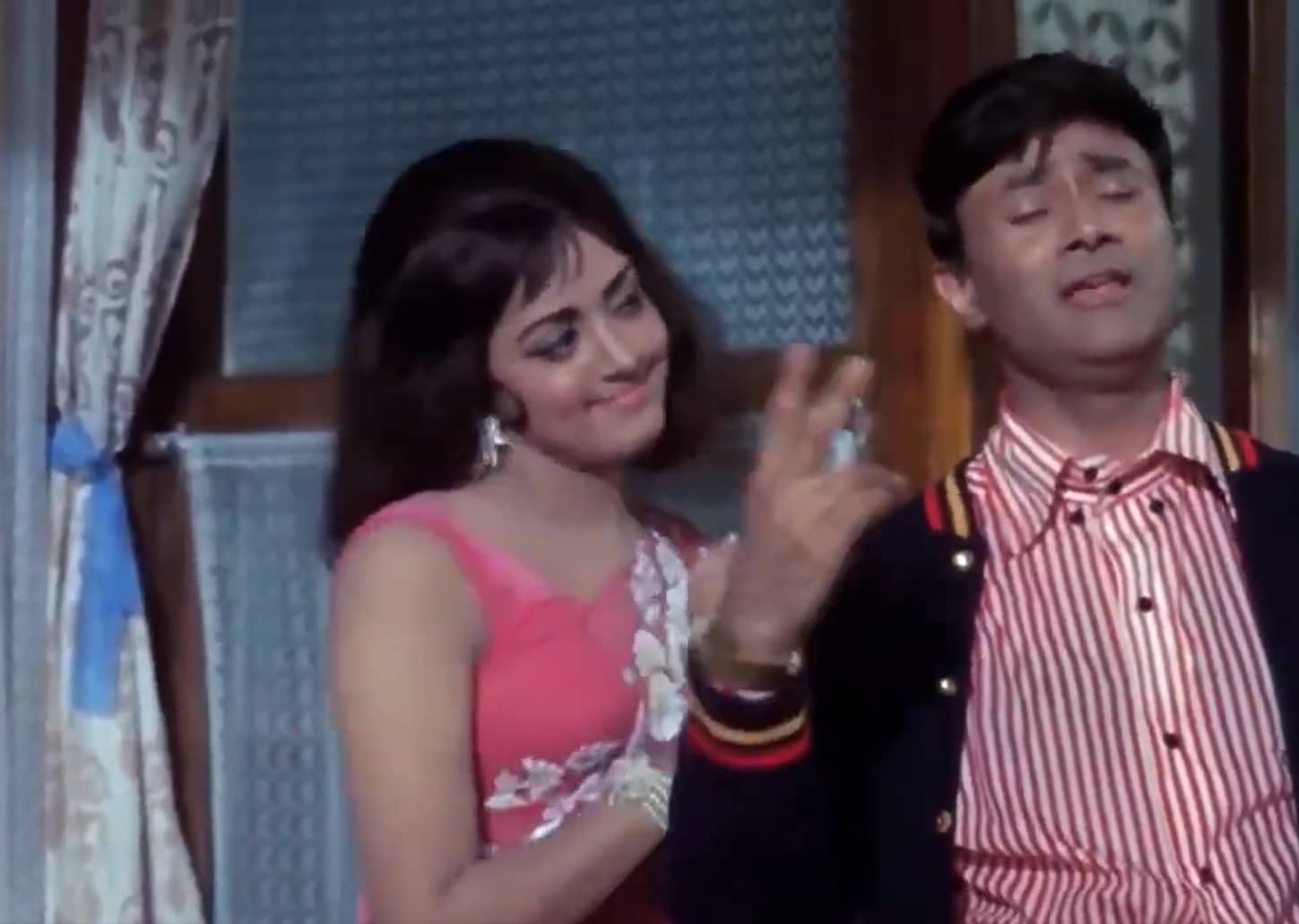 Hema Malini Was Embrassed To Sit On This Superstar’s Lap & The Film ...