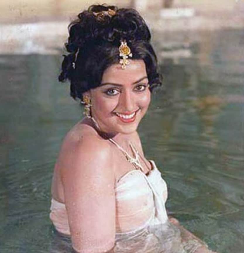 Before Marrying ‘Dream Girl’ Hema Malini, Dharmendra’s Name Was Linked ...