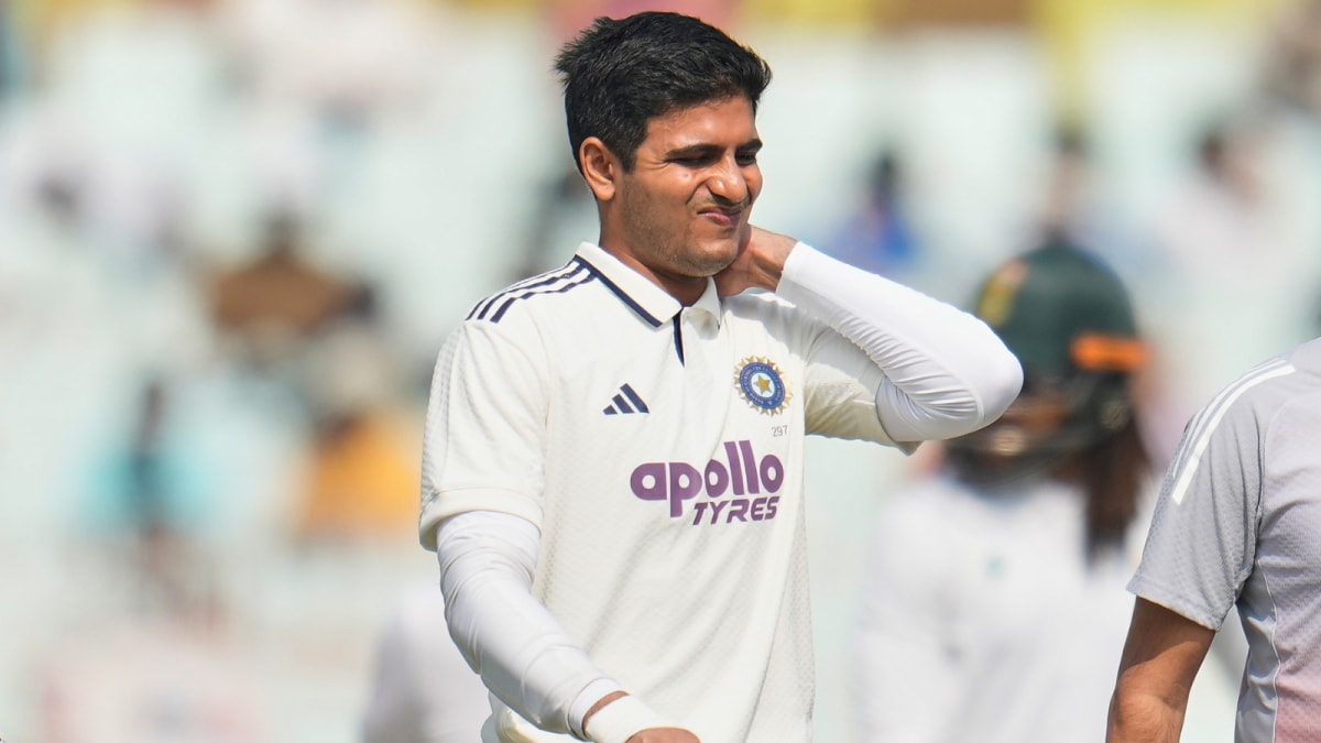 Shubman Gill 'Stretchered Out In Ambulance' After Neck Injury, Coach ...