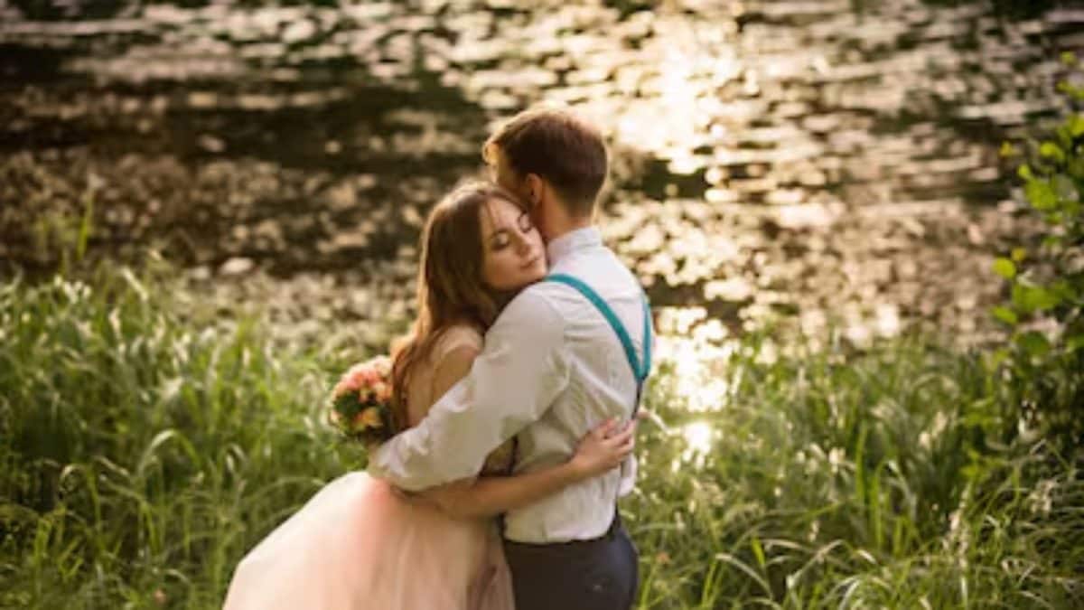 Rs 600 For A 5-Minute Hug? China's 'Man Mum' Trend Is Going Viral ...