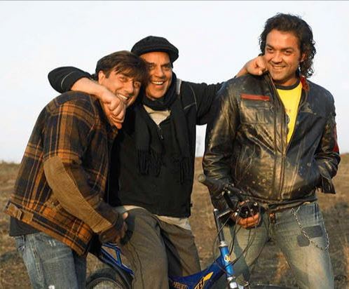 Dharmendra’s Most Iconic Roles That Defined Hindi Cinema