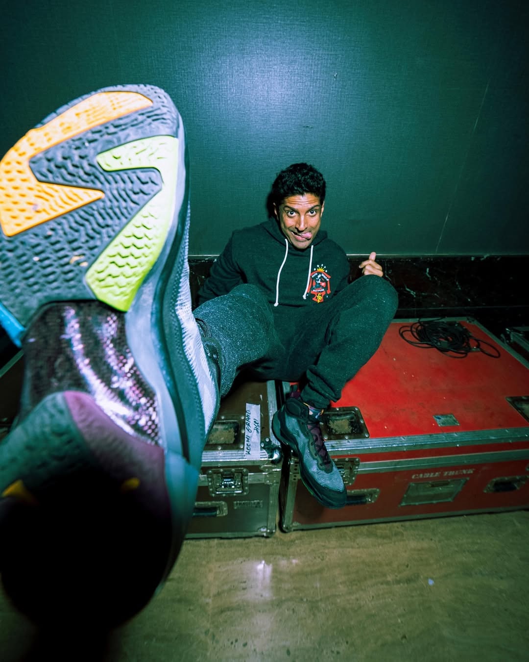 Not Aamir Khan And Saif Ali Khan, These Actors Were The First Choices Of Farhan Akhtar For Dil ...