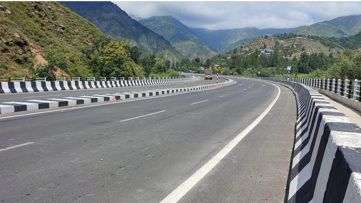 Contractors To Be Held Liable For Highway Mishaps; Govt Plans Penalties ...