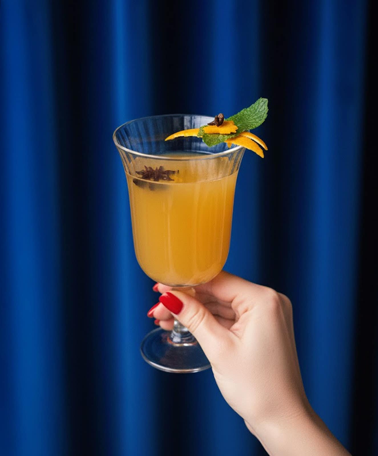 Fireside Flavours: 7 Bold Cocktails Crafted For Cosy Winter Nights ...