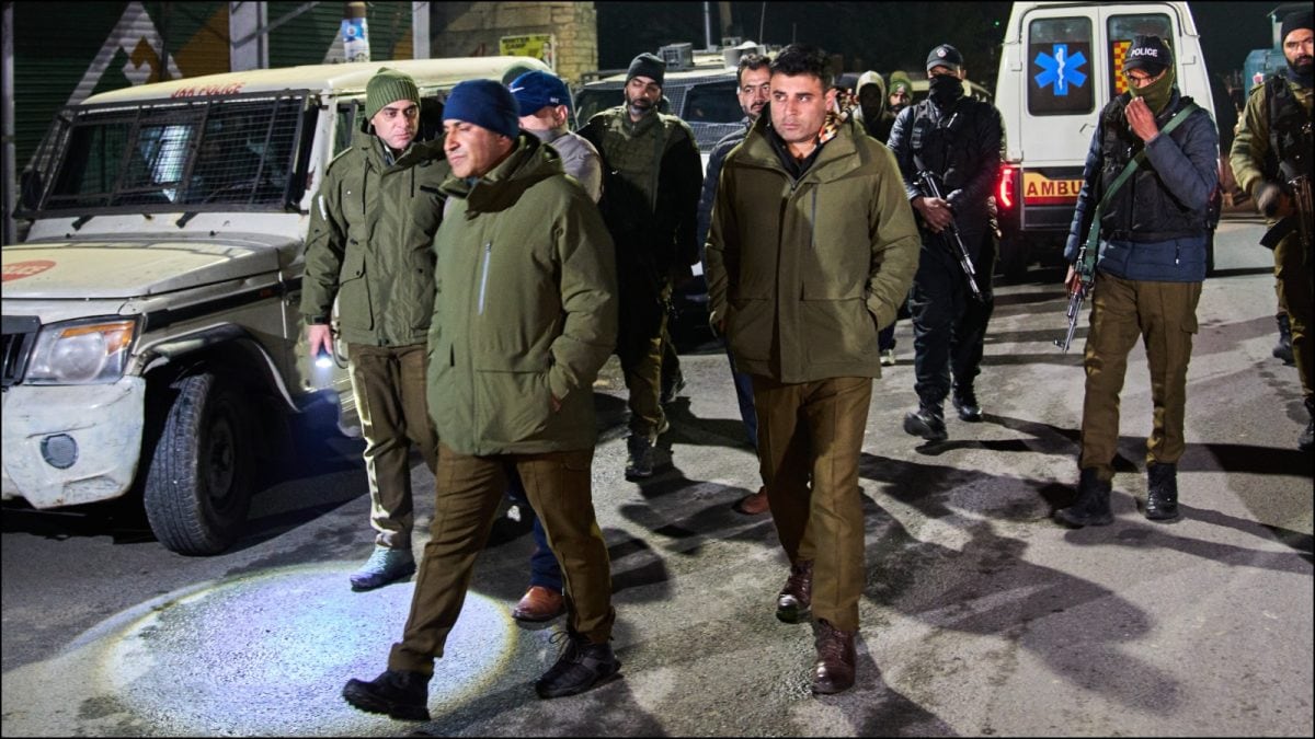 J&K Police Raids Jail Housing Pakistani Terrorists To Clamp Down On ...