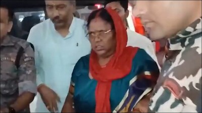 NDA Candidate Jyoti Manjhi Attacked Day Before Bihar Elections ...