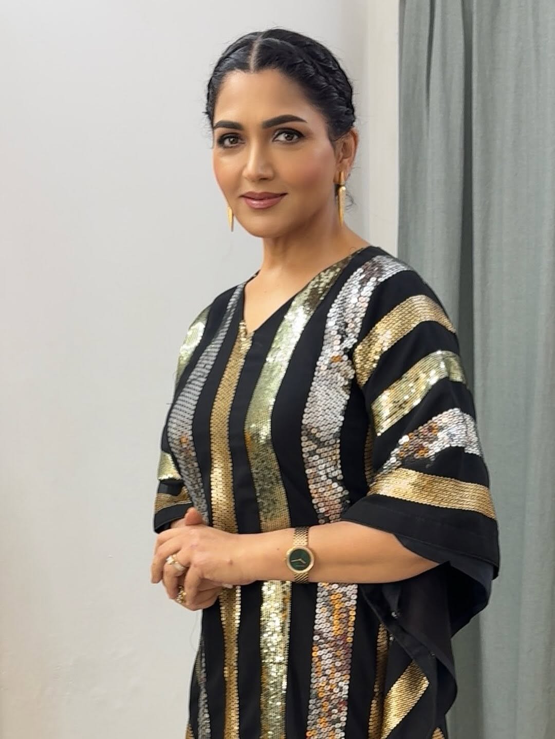 She Is A Tamil Superstar, But Debuted As A Child Actor In A Dharmendra ...